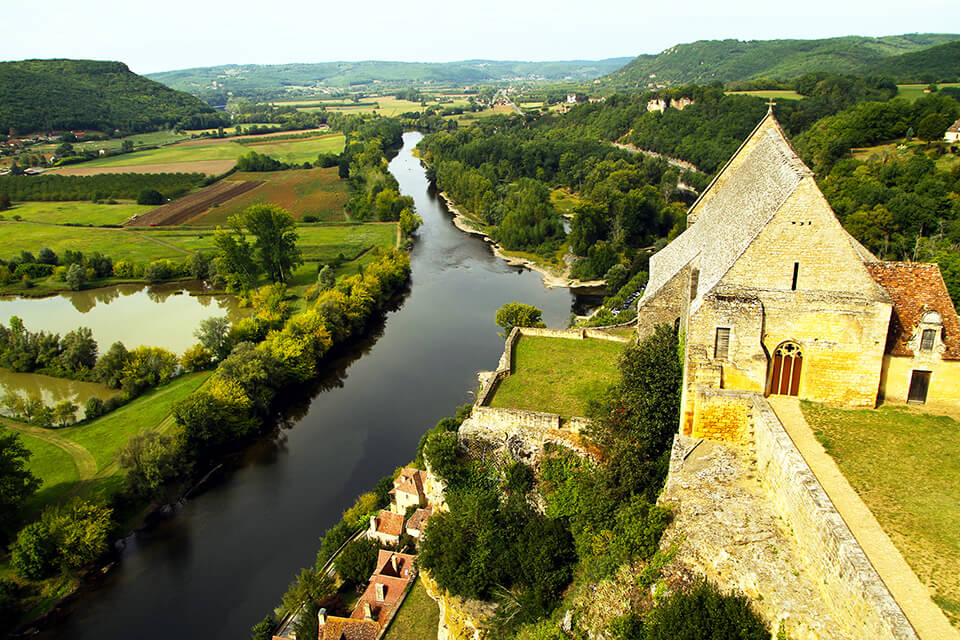 The World's Best: Top 15 Bordeaux Wines | Butterfield & Robinson