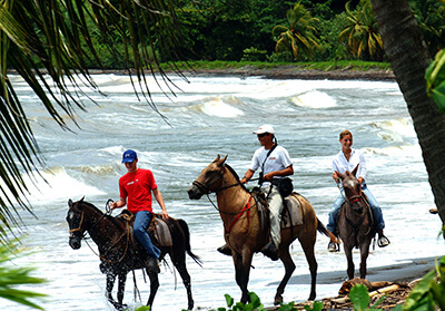 costa rica horse 400 - The Slow Road Luxury Travel Blog